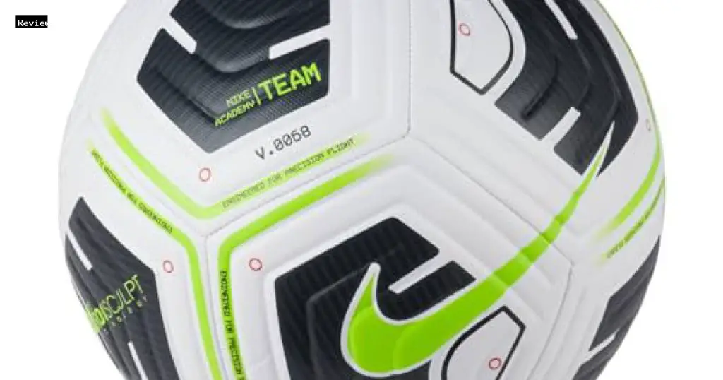 Nike Academy Ball vs Champion Playmaker